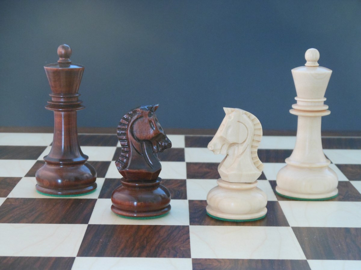 DUBROVNIK II. - maple & brown - chess pieces