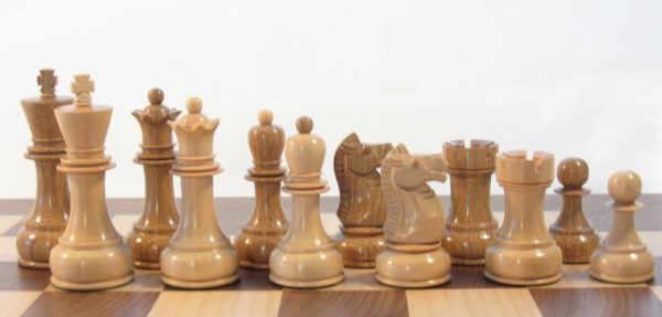 PRESIDENT - maple & walnut - chess pieces